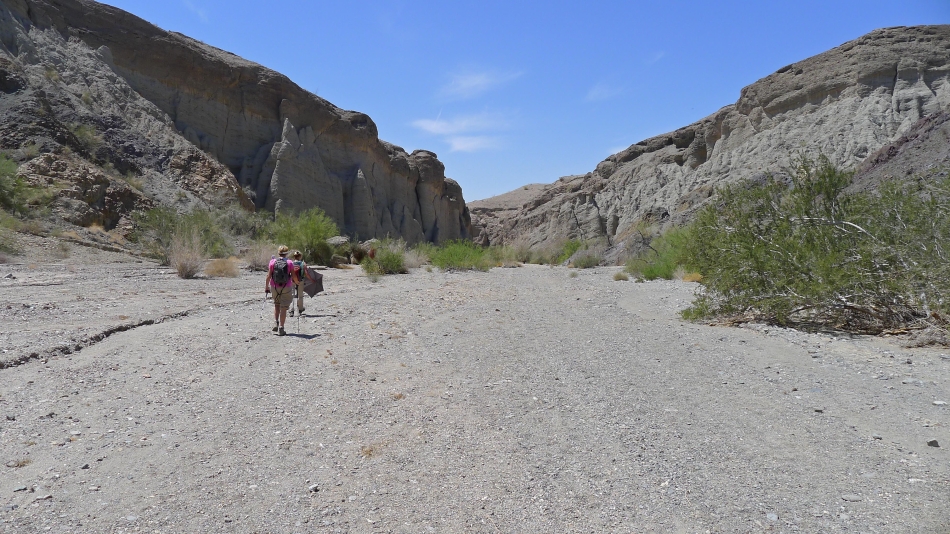 Website Design by Roger Gervin - Hike in Hidden Spring Canyon looking ...